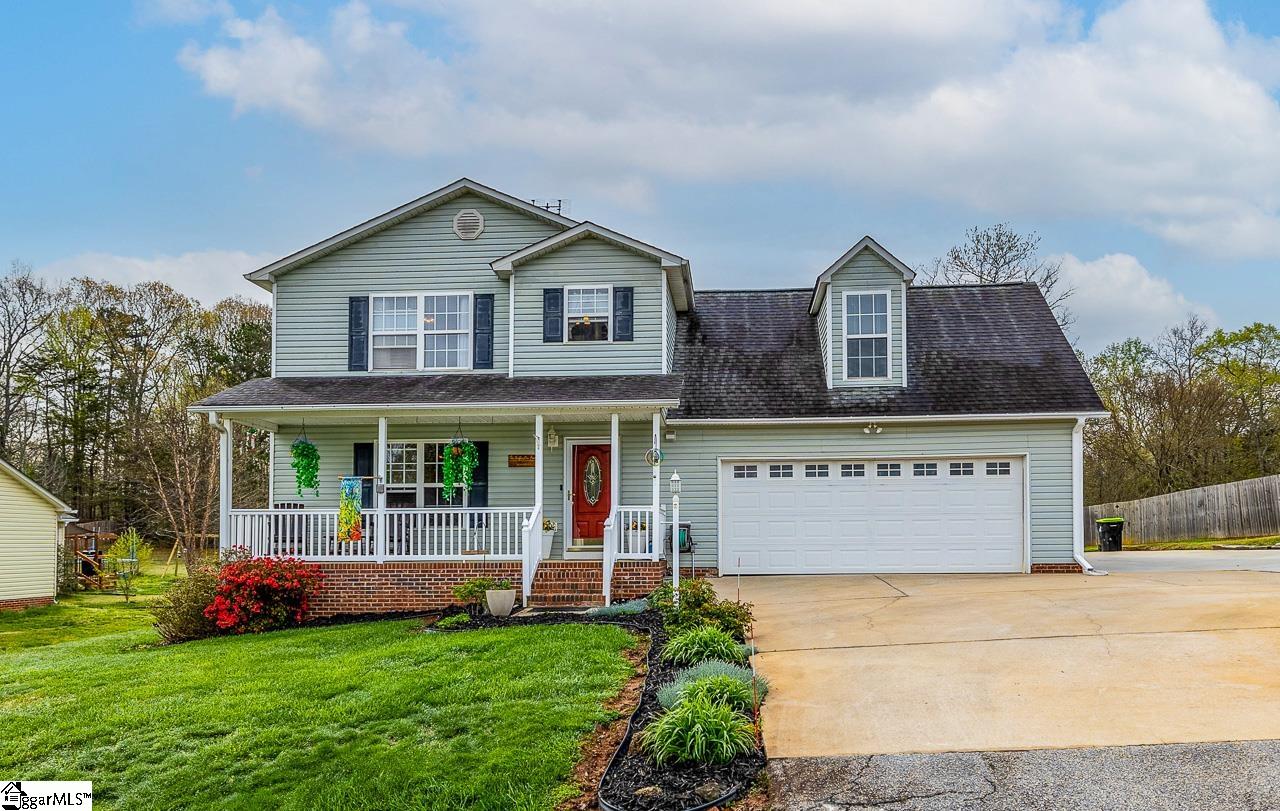 202 Shady Pines Court, Fountain Inn, SC 29644