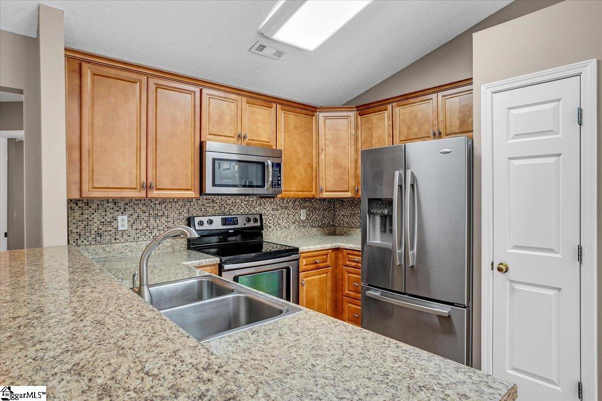 101 Valhalla Lane, Simpsonville, SC 29681 MLS #1574380 | James Schiller ...