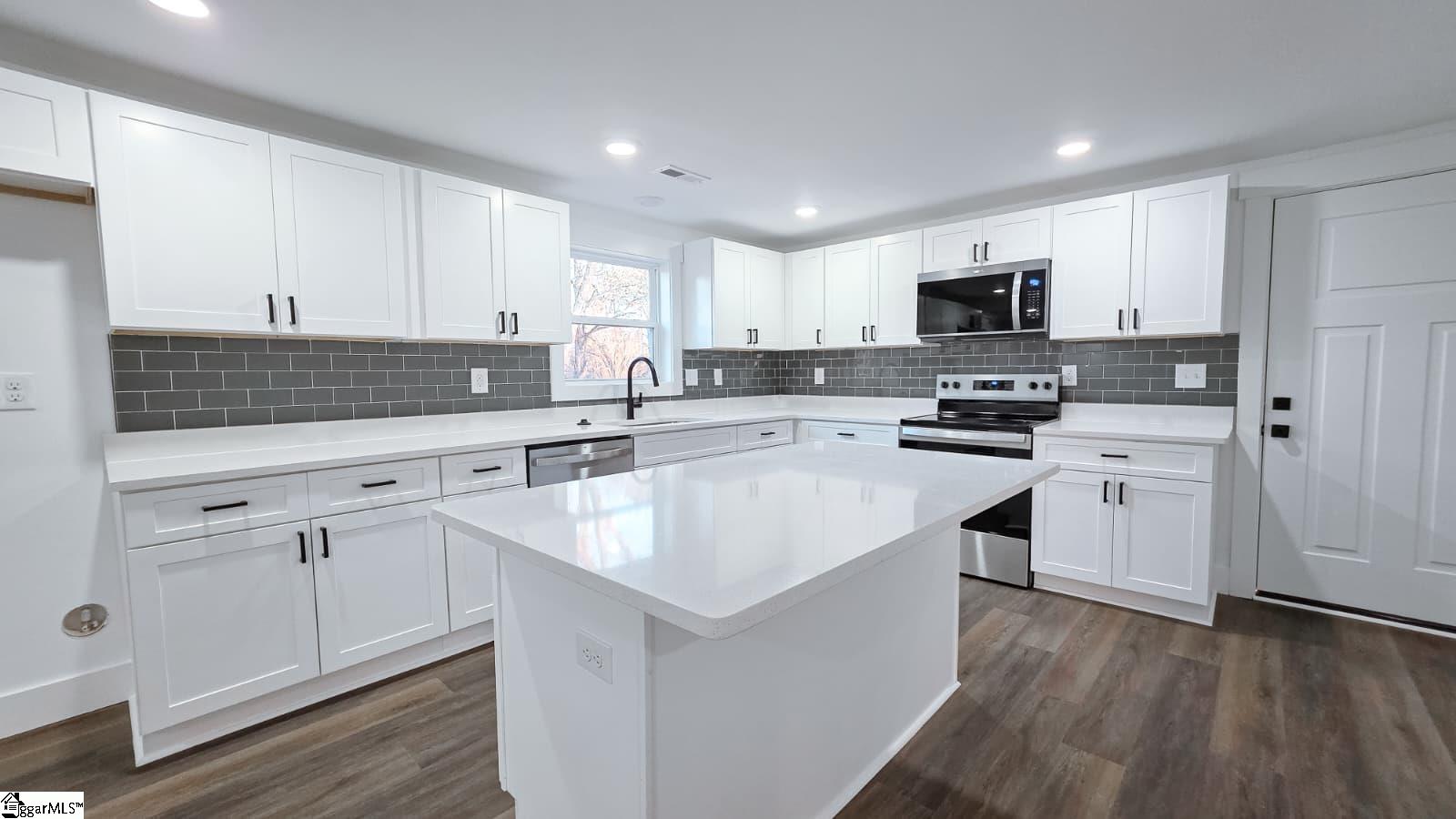 335 Blue Ridge Circle, Belton, SC 29627 MLS #1577754 | James Schiller Team