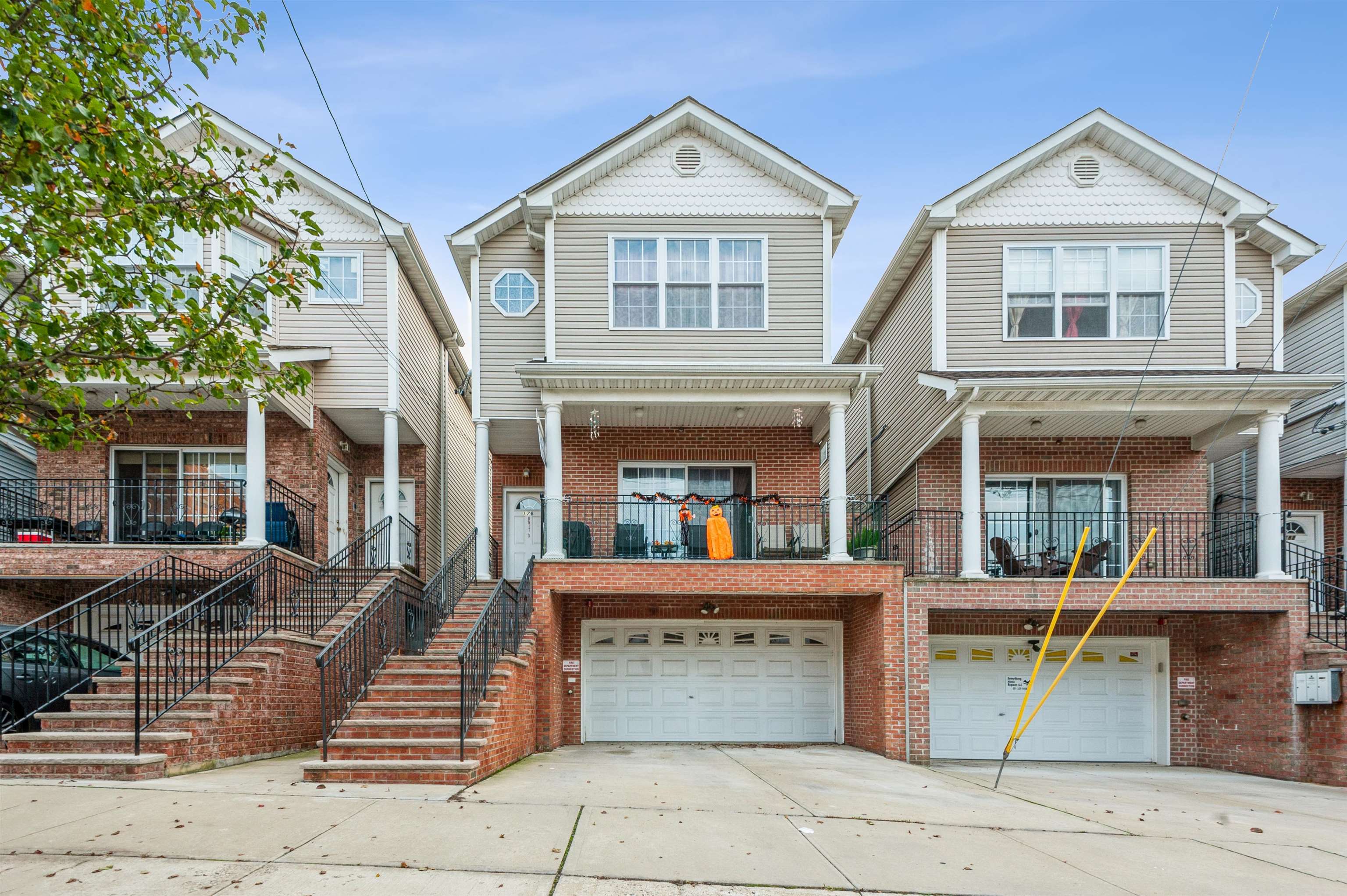 178 West 54th St, Bayonne, NJ 07002